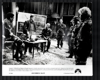 Uncommon Valor 8"x10" Still Gene Hackman Robert Stack, Action Thriller ...