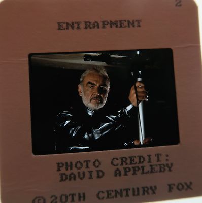 ENTRAPMENT CAST Sean Connery Catherine Zeta-Jones Ving Rhames 1999 ...