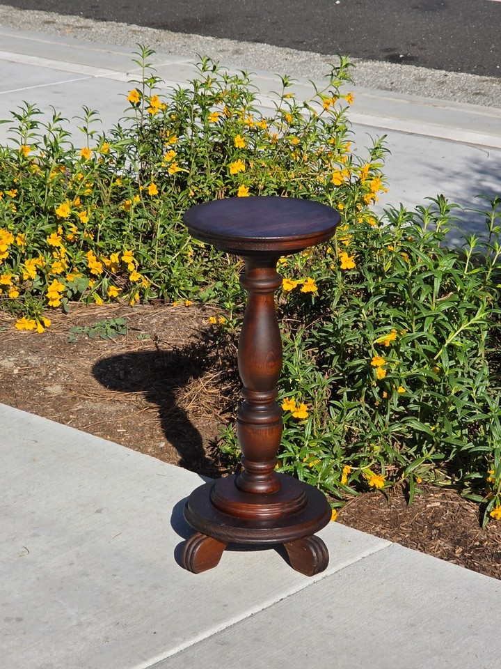 Vintage Round Pedestal Table / Spindle-Turned Stem & 4-Leg Plant Stand ...