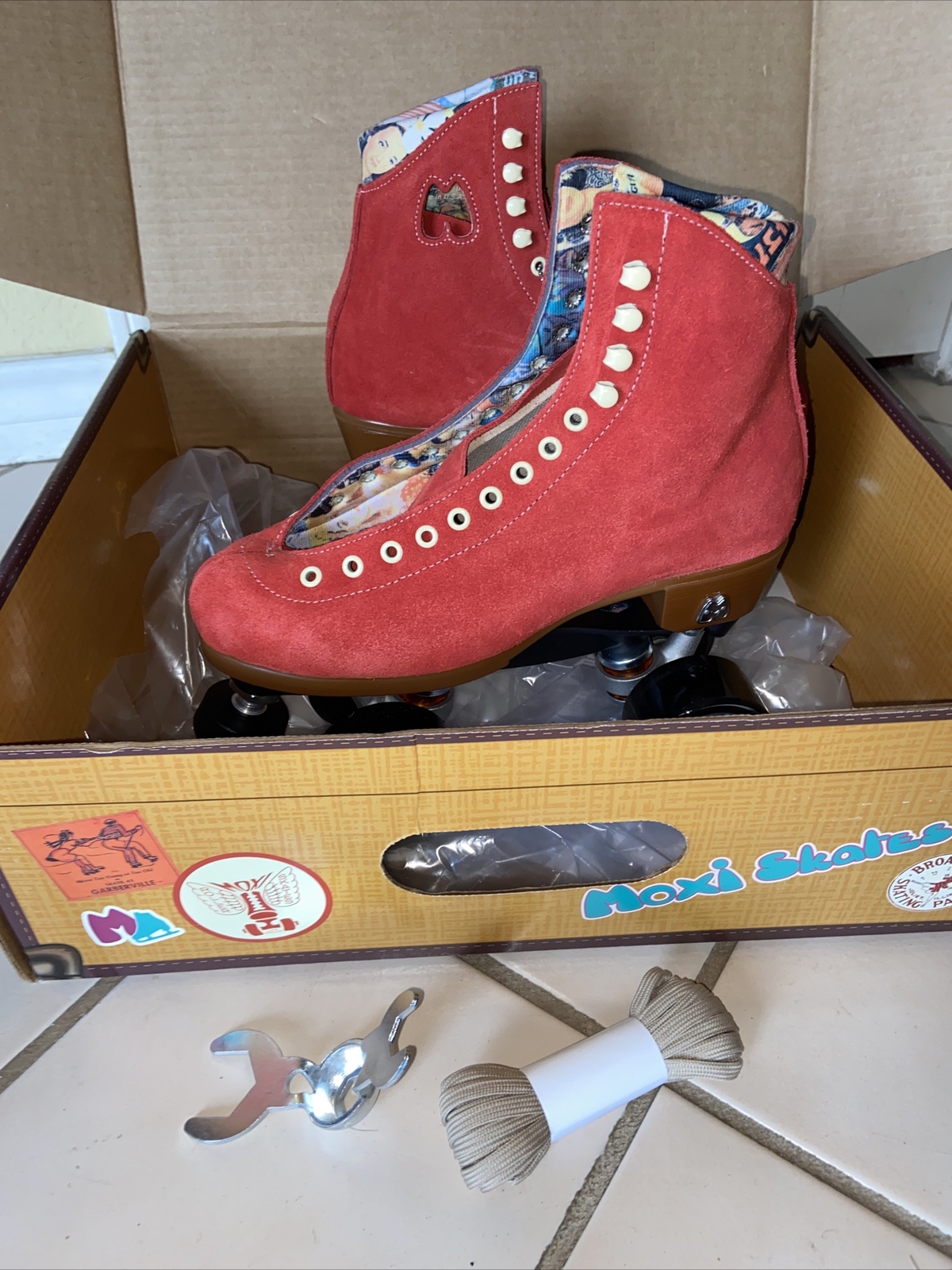 New Moxi Lolly Poppy Red Roller Skates Men Size 7 = Women 8-8.5 Suede ...