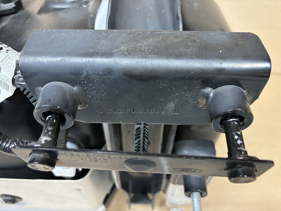 OEM FORD F250 F350 F450 F550 18-22 6.7L DIESEL EXHAUST Fluid Def Tank ...