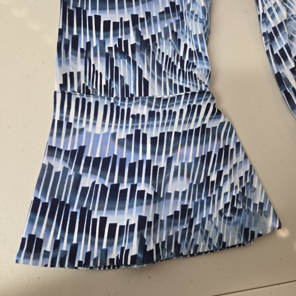 Chico's Cool-Toned Wave-Print Top Size 1 (New) | eBay
