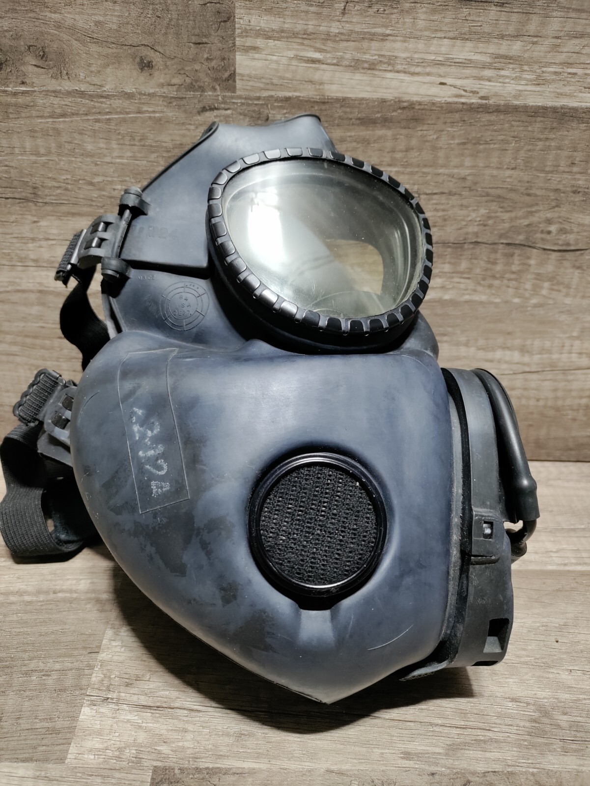 VTG 84 US Army Chemical Biological Gas Mask With Army Bag | eBay