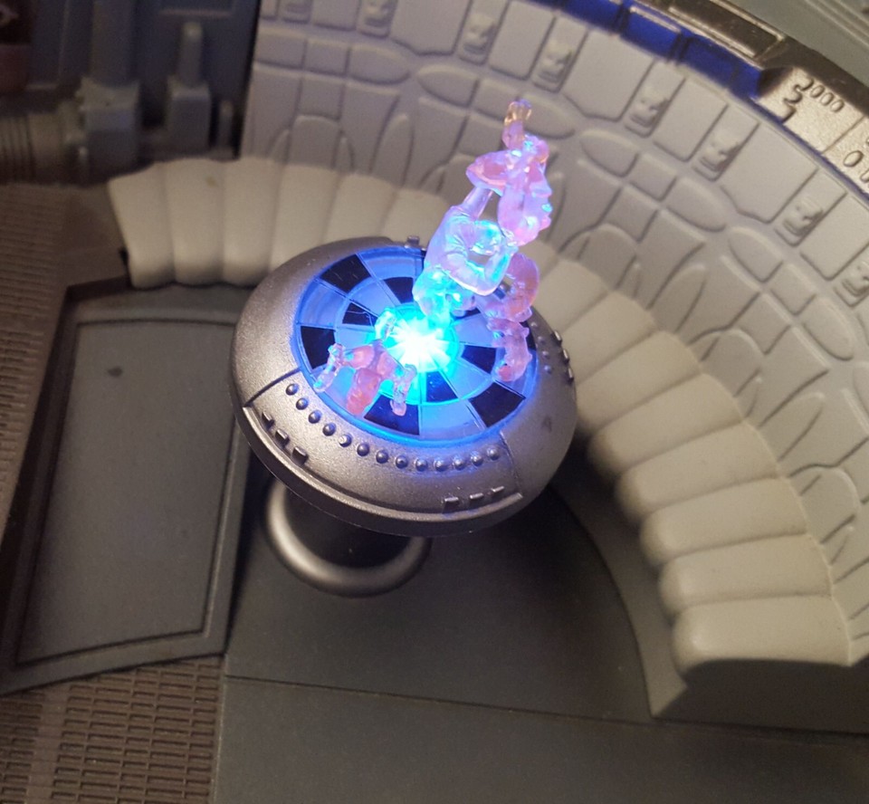 Star Wars Legacy Millennium Falcon Replacement parts Dejarik Chess 3 ...
