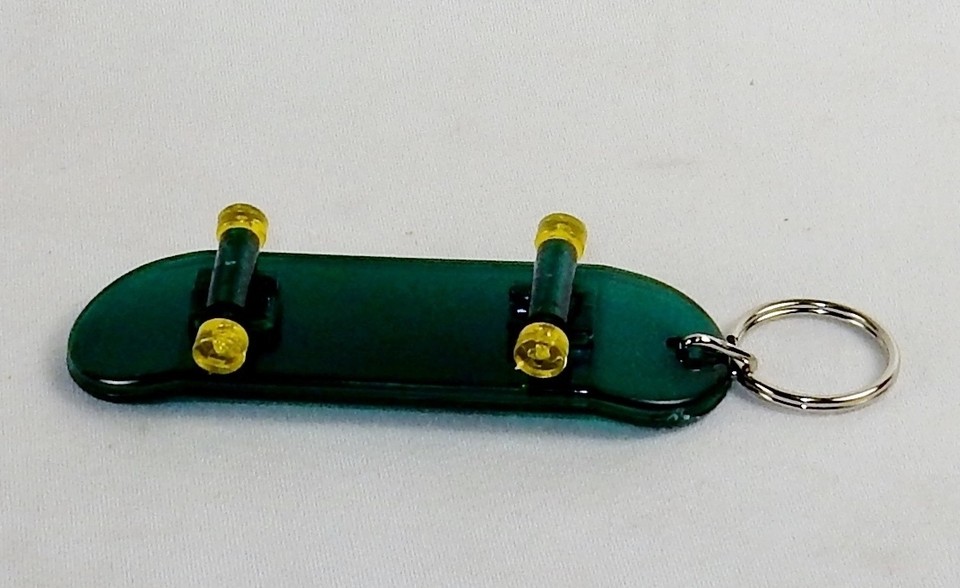 Lot of 12 Skateboard Key Rings, Choice Of White or Green, Realistic ...