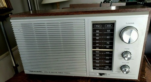 Vintage Radio Shack Realistic MTA-15 AM/FM Table Top Radio Model # 12 ...