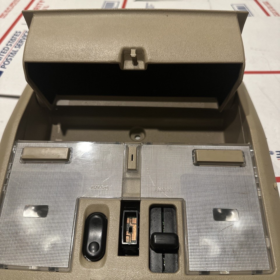2004 2005 Nissan Maxima Tan Beige Overhead Console Dome Map Light WITH ...