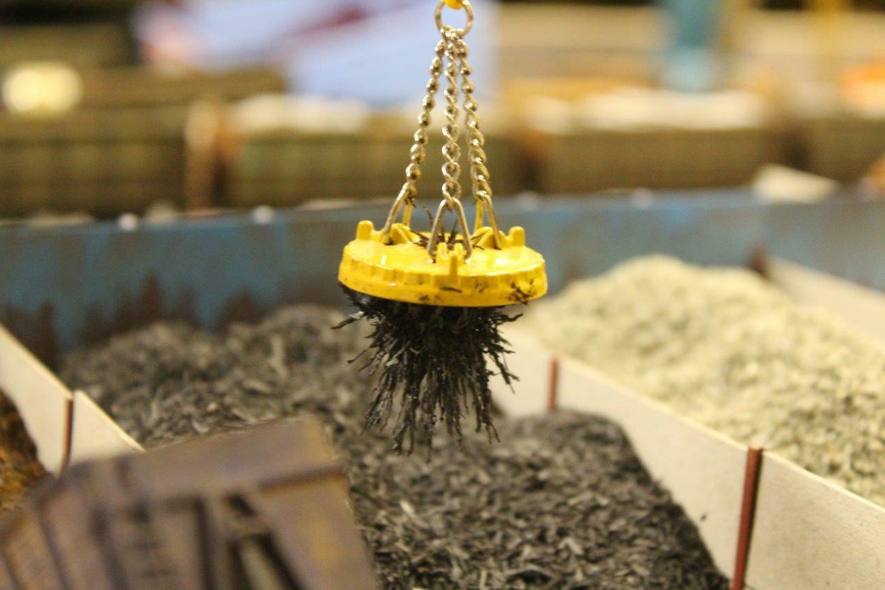 BULKSCENE - GREY SCRAP METAL FERROUS IRON SWARF FOR BACHMANN WAGONS OO ...