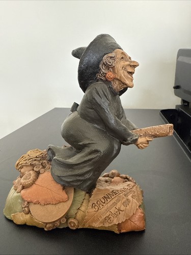 Tom Clark Witch Brunnehilde Halloween Flying Happy Smiling Witch #37 | eBay