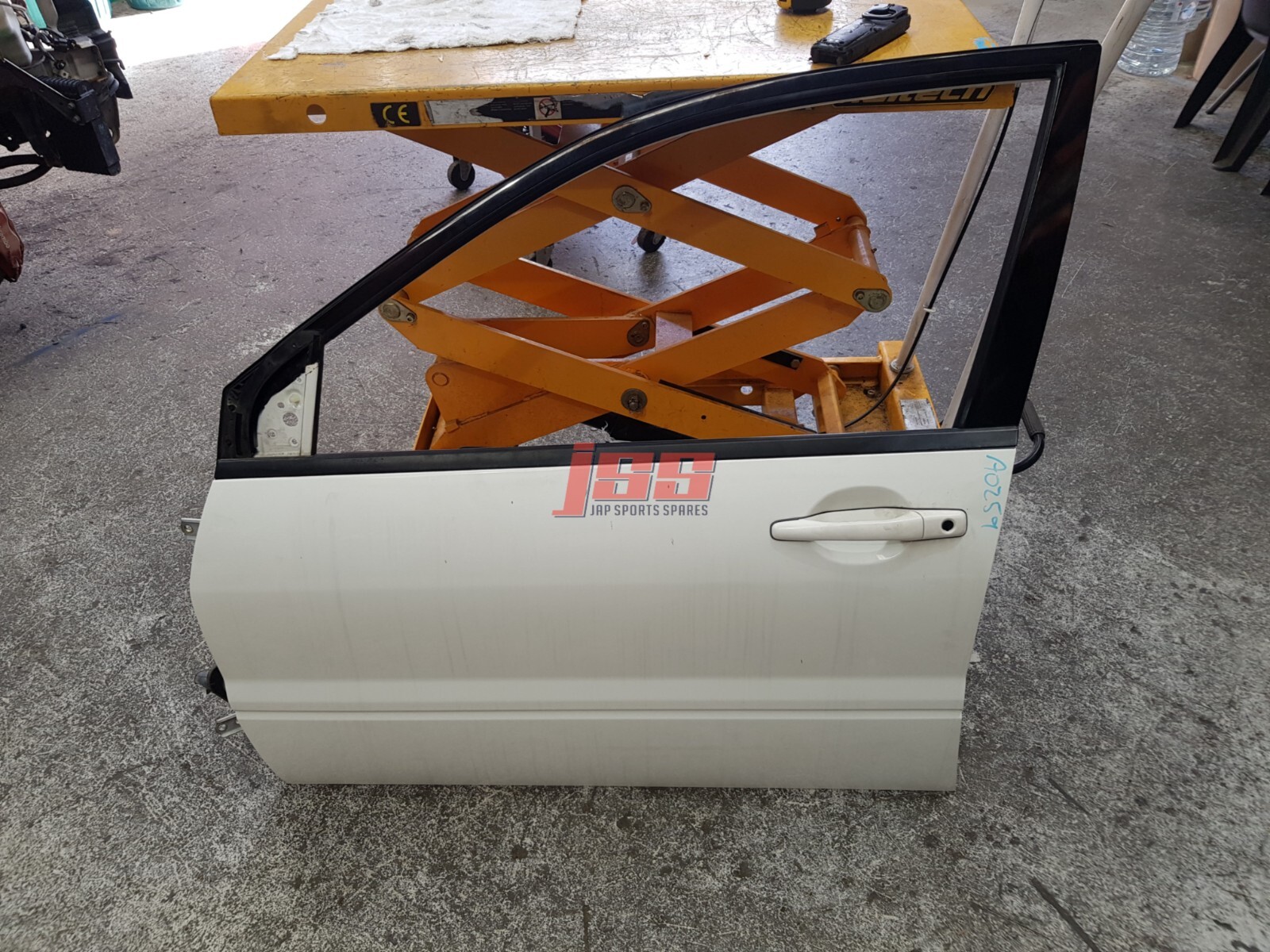 MITSUBISHI EVO 7 DOOR L/H PASSENGER DOOR LEFT FRONT WHITE CT9A 2001 | eBay