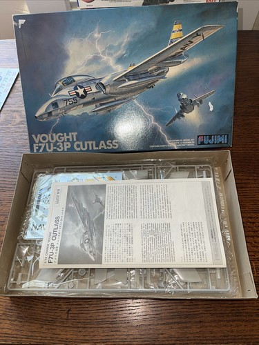 Fujimi 1/72 Vought F7U-3P Cutlass model 27011 Open Box | eBay