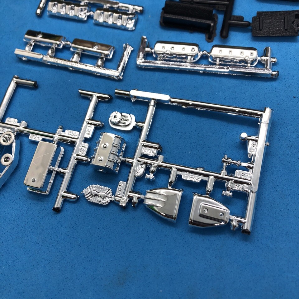 3in1 HEMI Ford Chevy Dragster Engine W Blower NO Headers MPC1:25 LBR ...