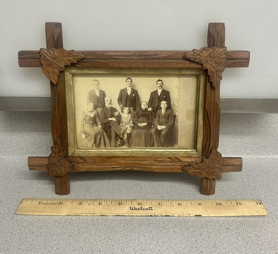 ANTIQUE OAK LEAF CARVED WOODEN ACORN FRAMES VICTORIAN FAMILY PICTURES ...