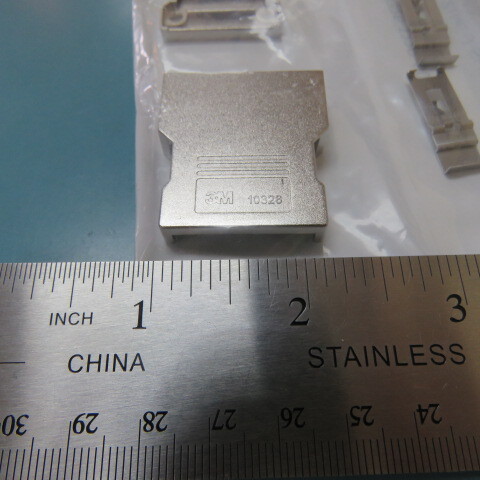 3M 0326-1230-00 Qty of 1 per Lot 26 Position Two Piece Backshell ...