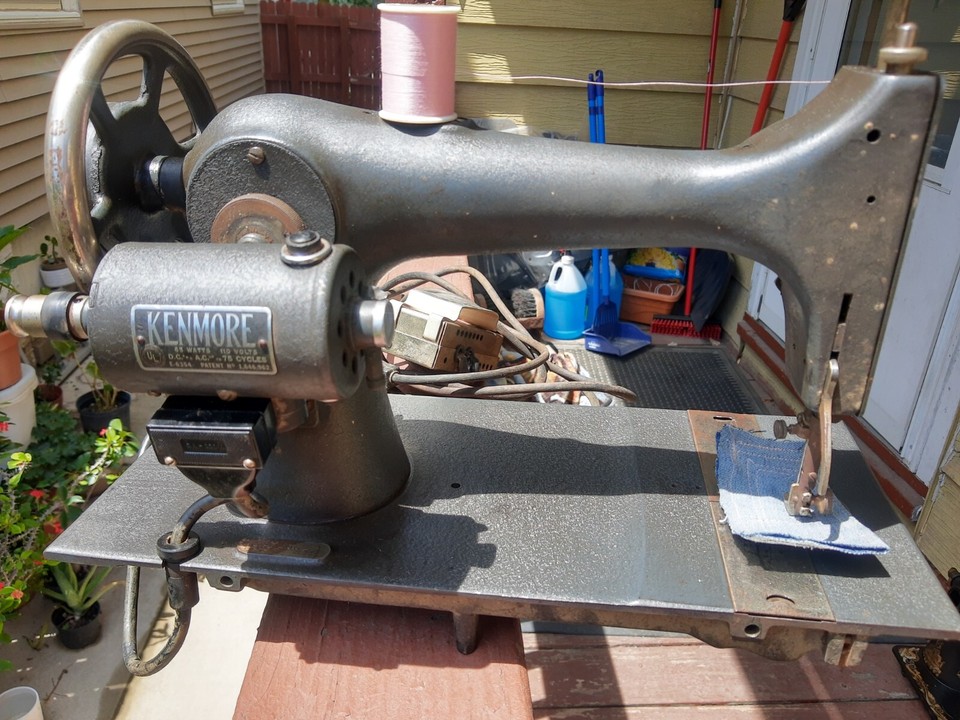 Vintage Minnesota E Sewing Machine, Crinkle Finish,In Working Condition ...