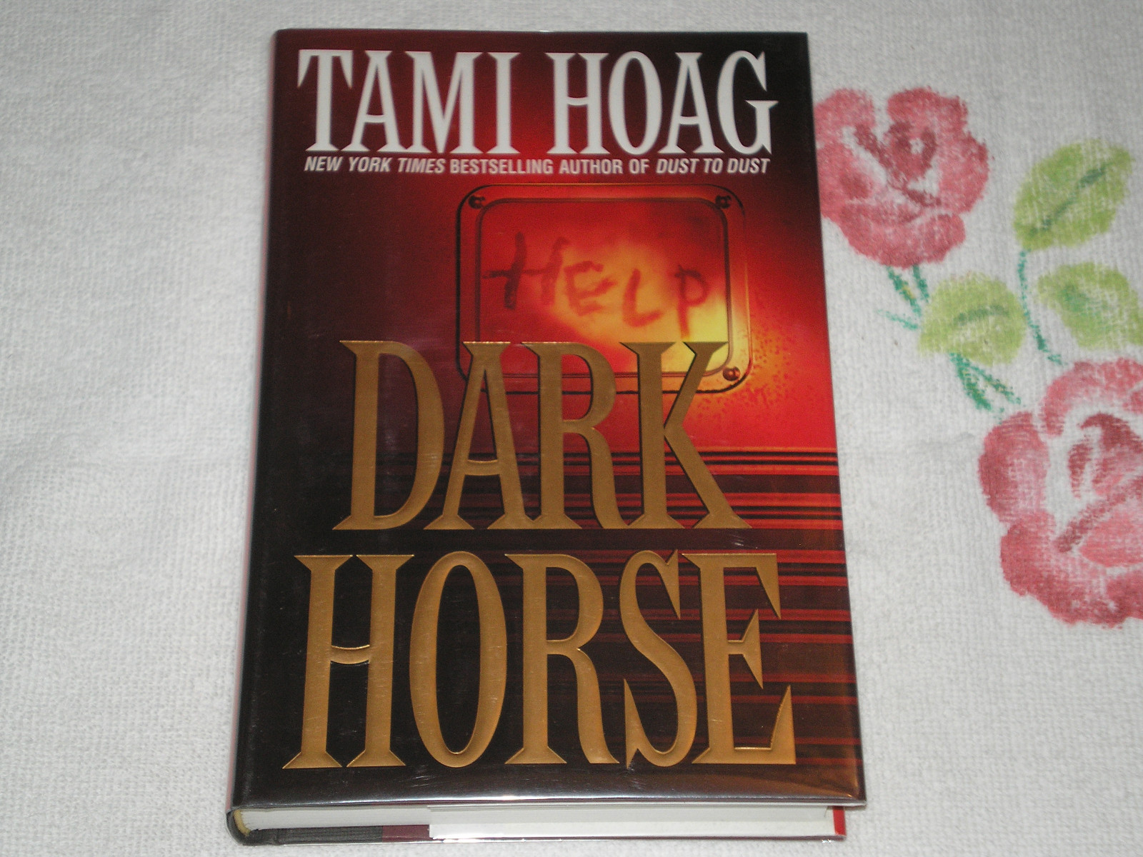 Dark Horse by Tami Hoag *Signed* 9780553801927| eBay