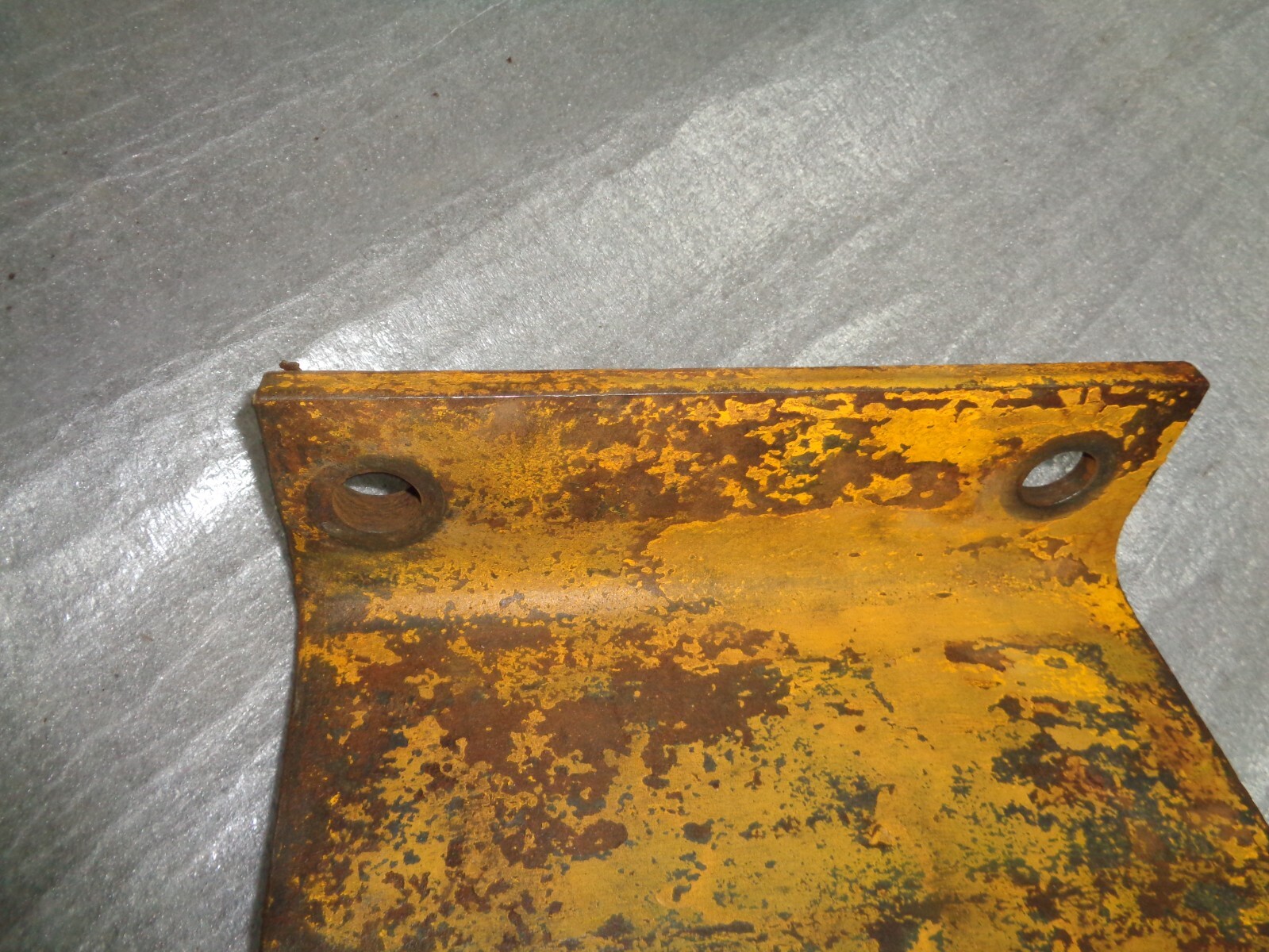 JOHN DEERE 440 CRAWLER / DOZER .RIGHT SIDE FRAME RAIL CENTER SUPPORT ...