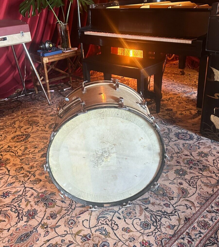 1940's 24X16 WFL wmp bass drum - Aluminum badge - Original calf skin ...