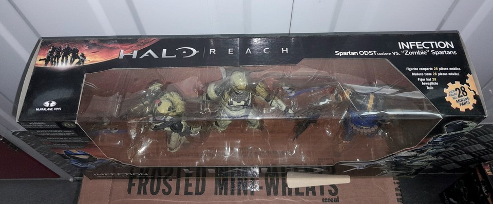 McFarlane Halo Reach Series 4: Infection Spartan ODST vs "Zombie ...
