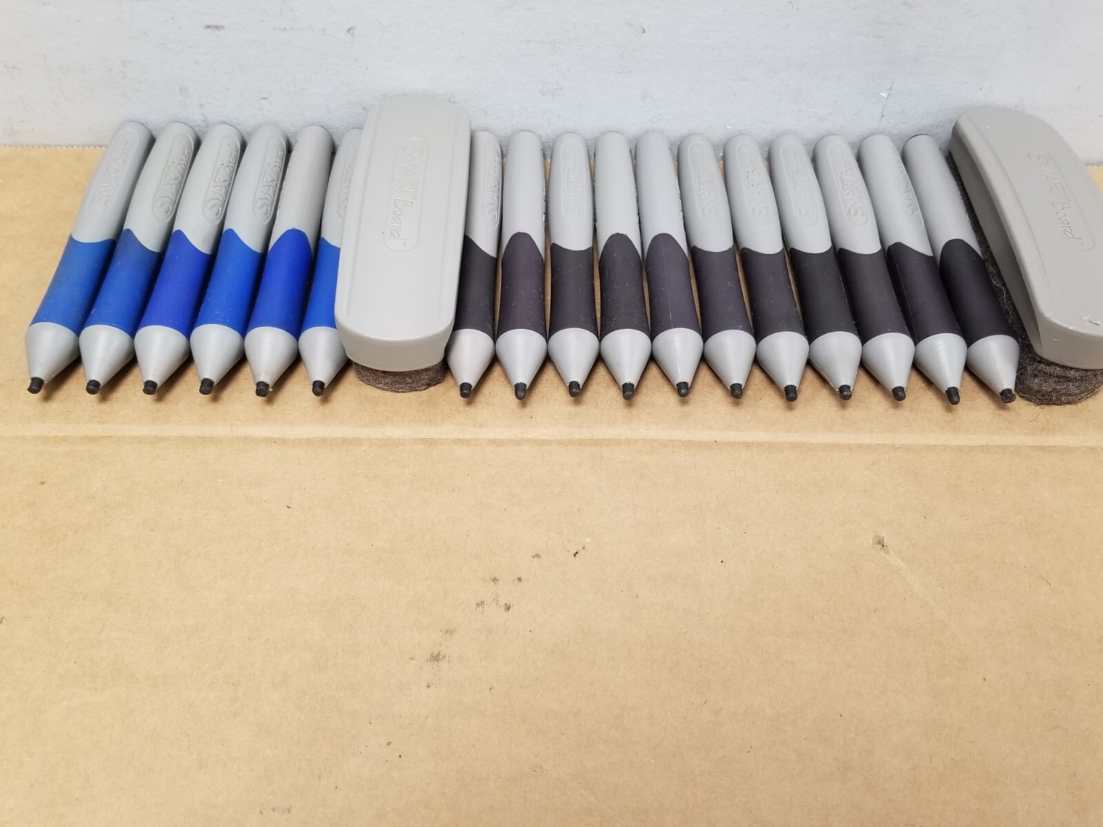 SmartBoard Stylus Lot, 30 Marker Pens and 4 Erasers | eBay