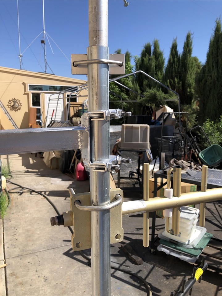 Antenna Tower Stand off Mount {36" Mounting pipe} Antenna is 16" away ...