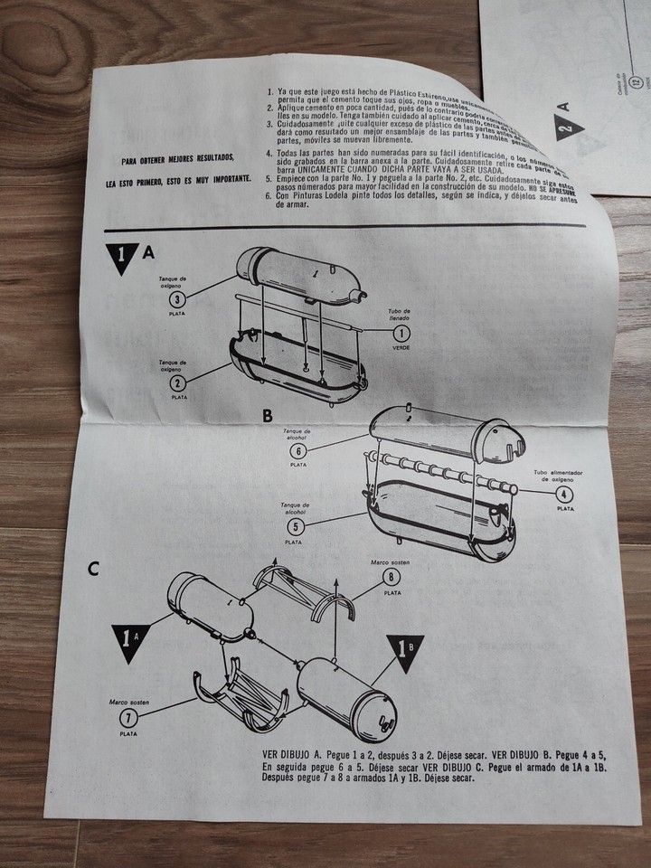 Revell/Lodela No. RH-560 V2 Rocket & Launch Trailer 1:69 Scale Model ...