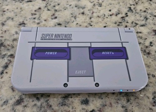 New Nintendo Limited 3DS XL SNES Edition Gray Clean Screens Great ...