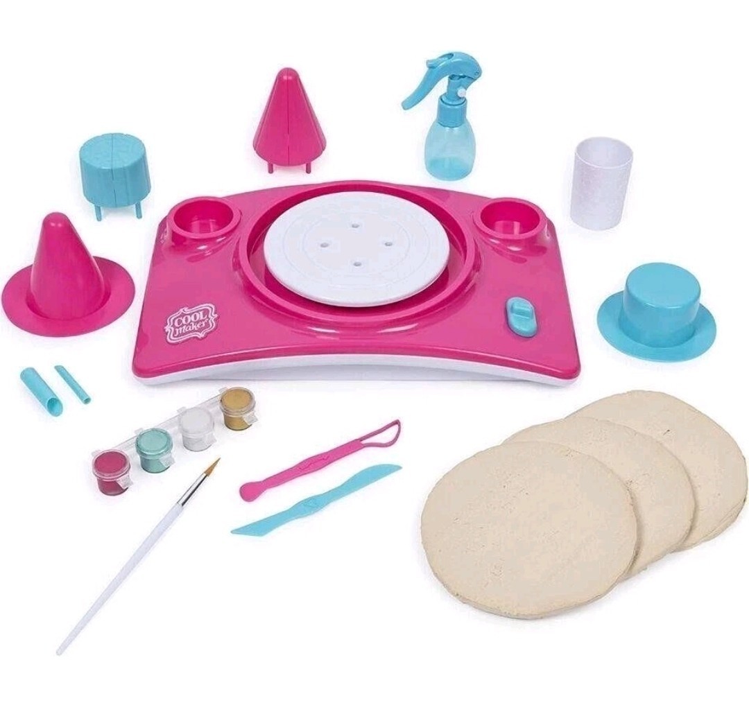 Cool Maker Pottery Studio Kids Craft Kit w/ Pottery Wheel, Clay & Tools ...
