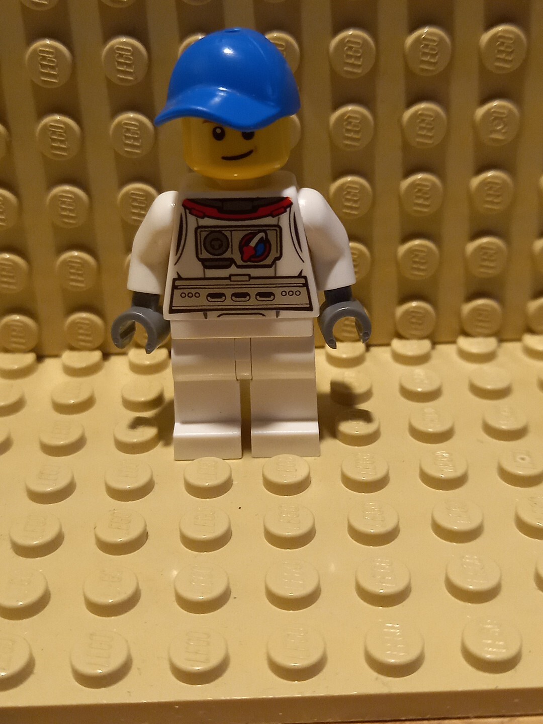 Lego Minifigure - Astronaut with Blue Cap cty0562 Space Starter Set for ...