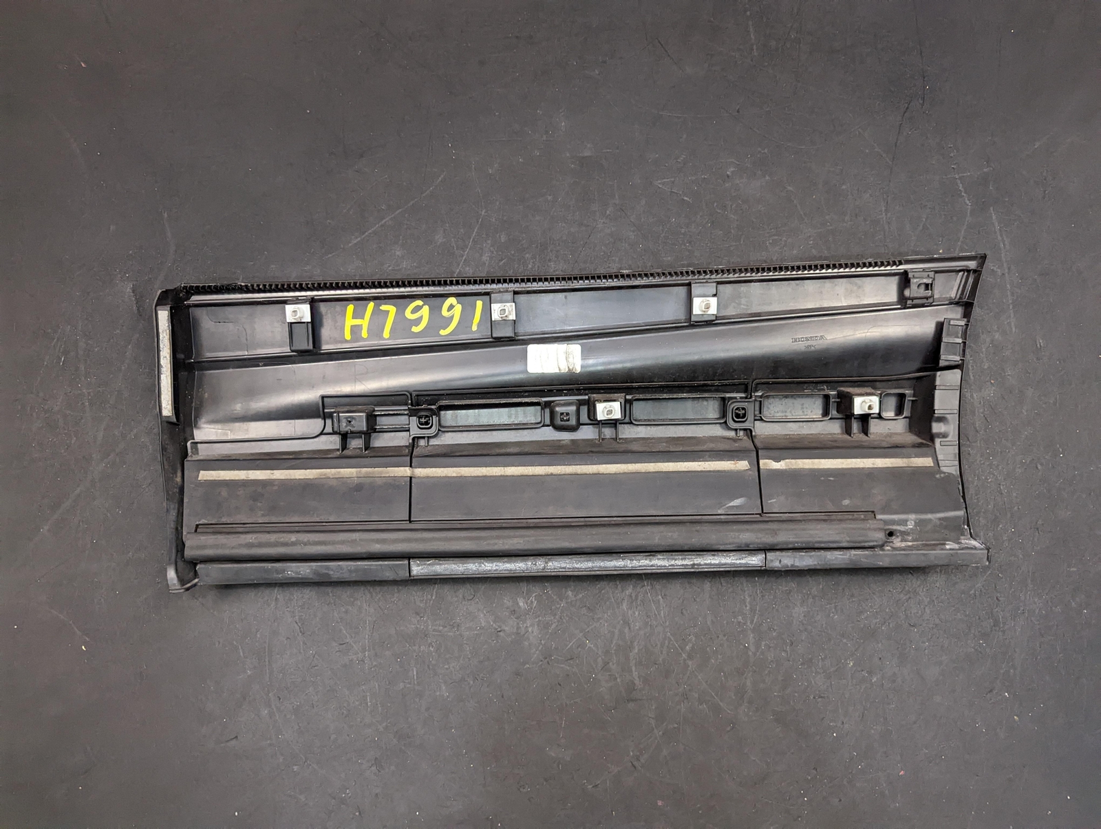 Rear Right Door Lower Molding 2017 Honda CR-V 75313-TLC-A01 2018 2019 ...