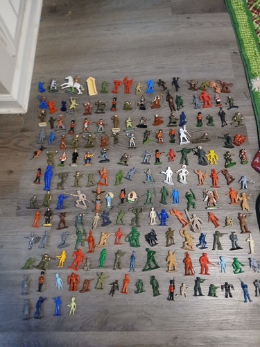 Plastic Toy Soldier Lot Britains, Deetail, Herald, Crescent, Polish ...