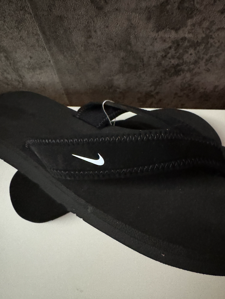Nike Celso Girl Women's Flip-Flop Sandals Size 8 NEW | eBay