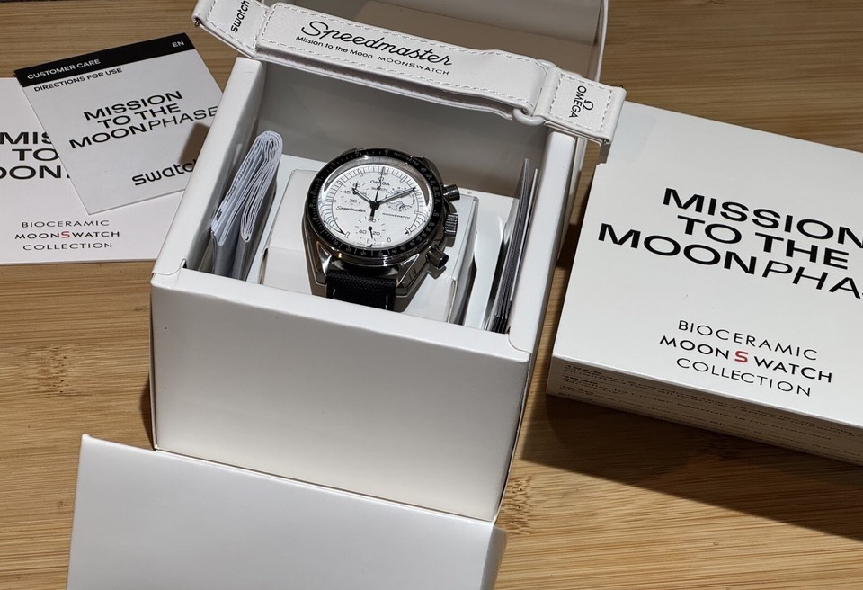 Swatch Omega Mission to the Moonphase Stainless Steel Case Moonswatch ...