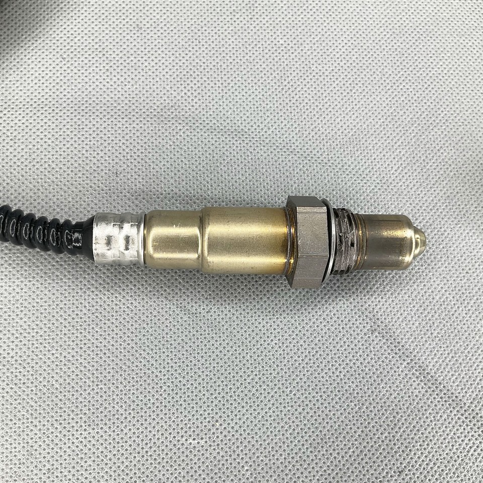 OE Bosch Oxygen Sensor O2 16069 For 2000-2005 Volkswagen Passat 2.8L ...