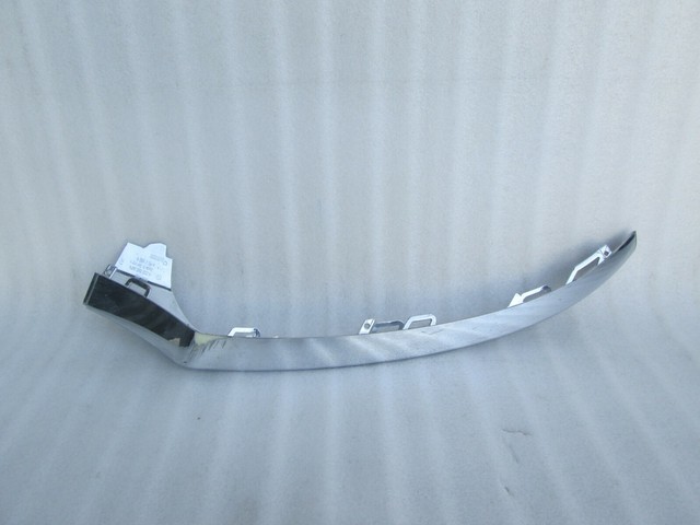 2015 - 2018 MERCEDES C Class AMG OEM Front Bumper Right Chrome Trim ...