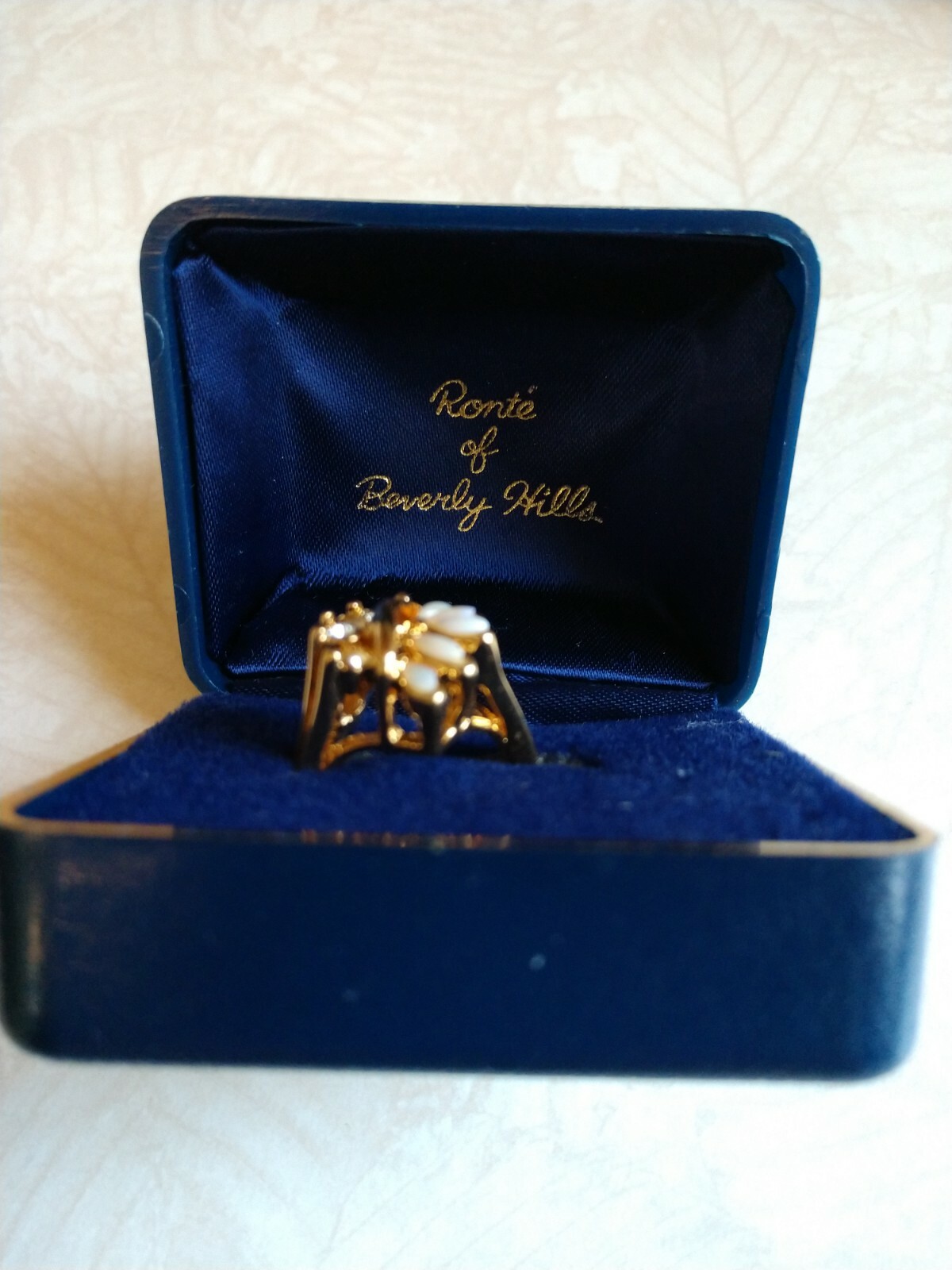 Opal Ring Ronte' of Beverly Hills "gold" colored fini… - Gem