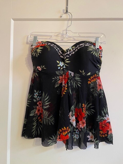 Kona Sol bathing suit top M Target swim top only NWT new w/ tags ...