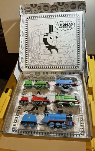 Thomas & Friends 80th 5-Pack – Motorized + Die-Cast Engines w/ Playmat ...