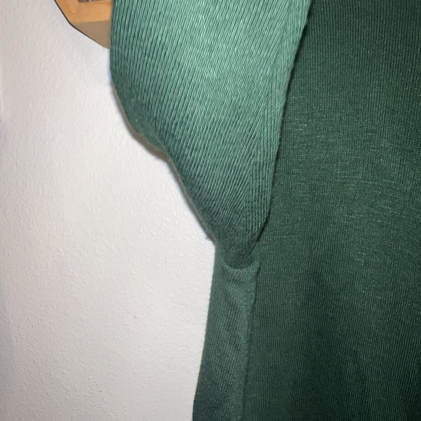 Vintage VELVA SHEEN UH University Of Hawaii V-neck Sweater Green L 60s ...