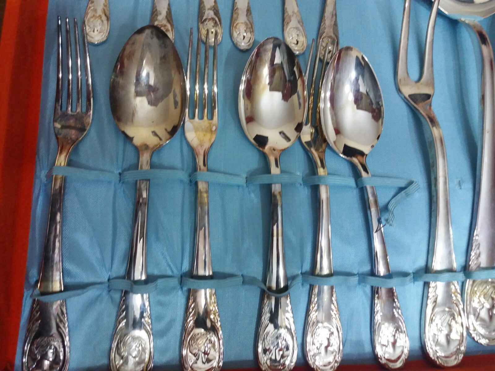 ELEGANTE SERVIZIO 51 POSATE LAMA SUPER INOX CON PUNZONE ARG. 800"ITALIA ...