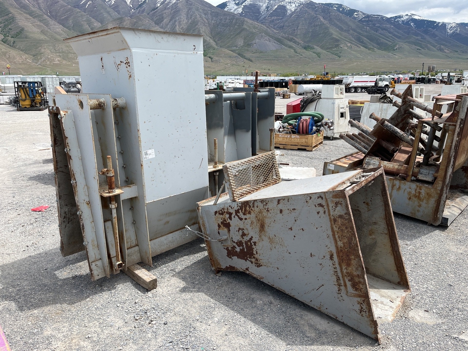 Power Curber 54 in Barrier Mold Slip Form Machine # 3711 | eBay