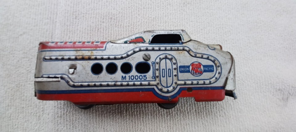 Vintage 1940's MARX M10005 Union Pacific Passenger Tin Train Los ...