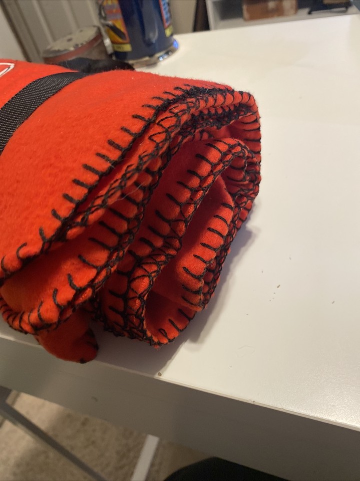 Wendy's Emblem Fast Food Red Stadium Travel Blanket Throw Fleece ...