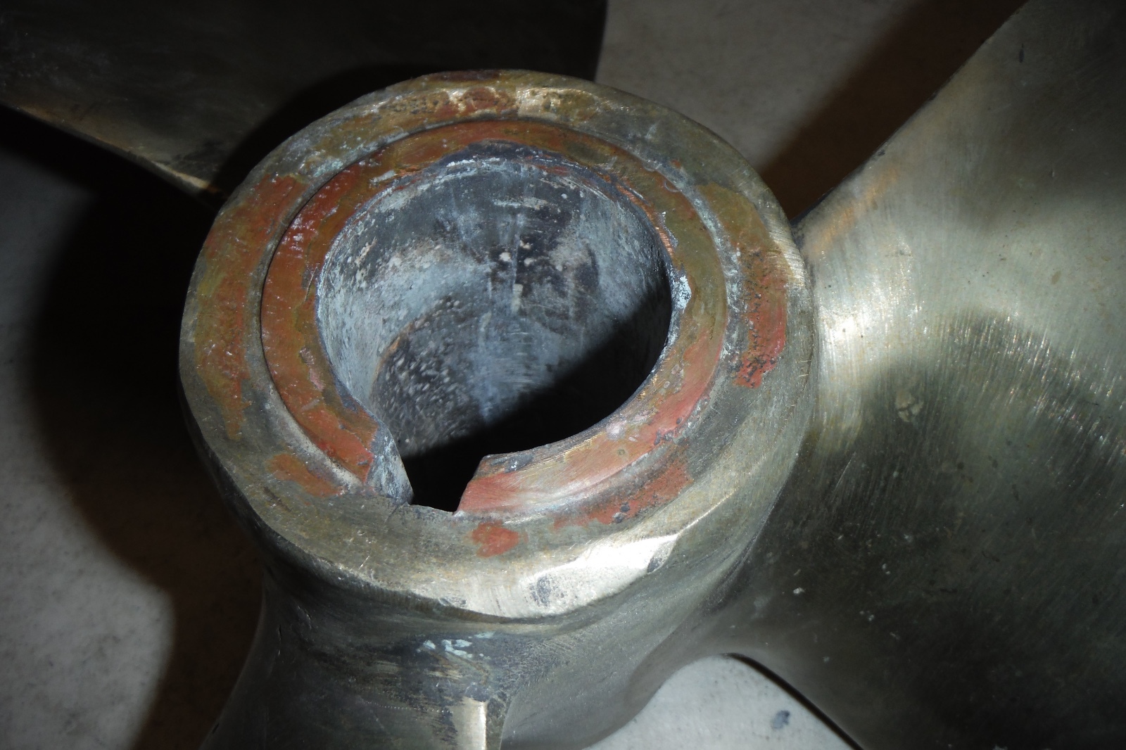 28 X 30 NIBRAL BRONZE 3 Blade RH Propeller 2” Bore Prop Inboard Wheel ...