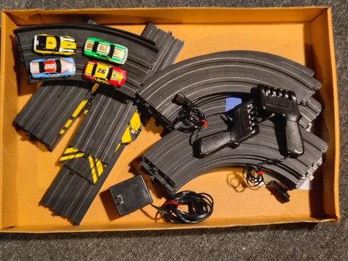 Life-Like Race Set 4 Cars 31 Good Track Pieces | eBay