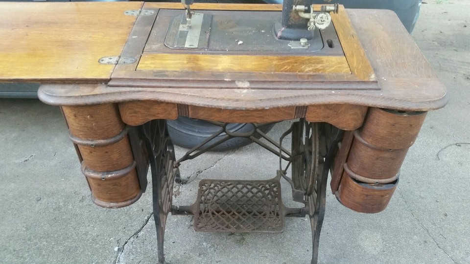 ANTIQUE Minnesota Model A Sewing Machine with cabinet/base | eBay
