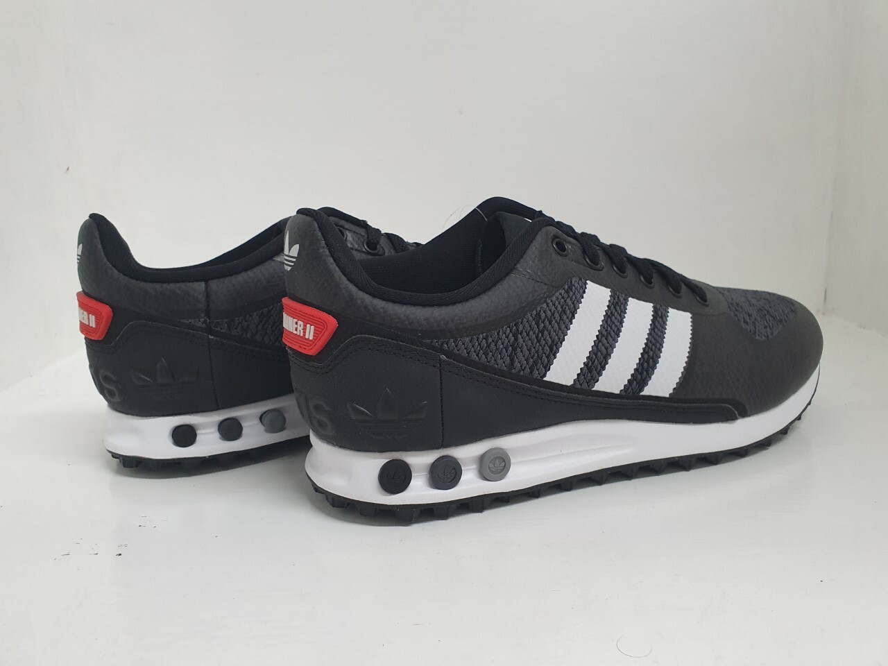 MENS ADIDAS LA TRAINER II BLACK WHITE TRAINER F34272 | eBay UK