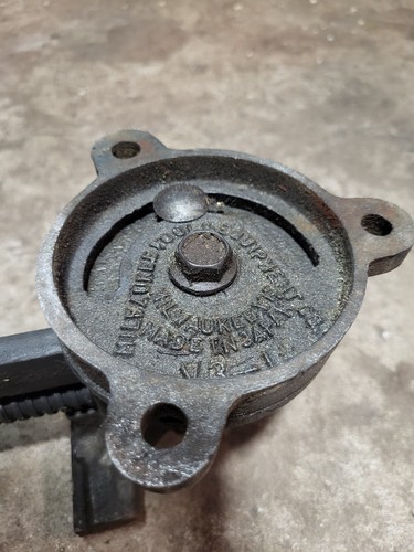 Milwaukee Tool Co. Swivel Base Bench Vise w/ 3-1/2" Jaw Width, Anvil ...