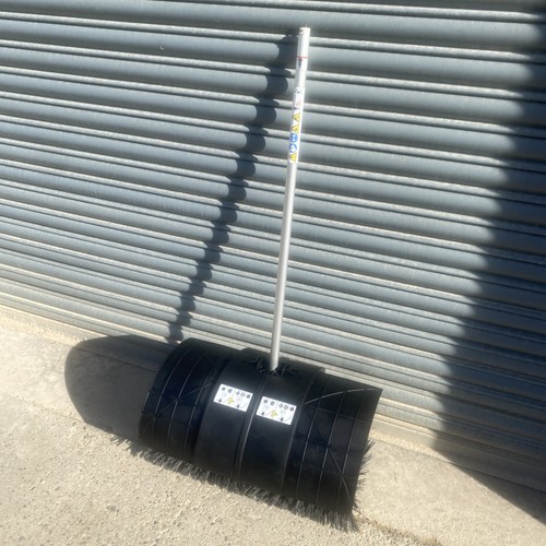 STIHL KB-KM BRISTLE BRUSH ATTACHMENT. Great mechanical brush Used Once ...