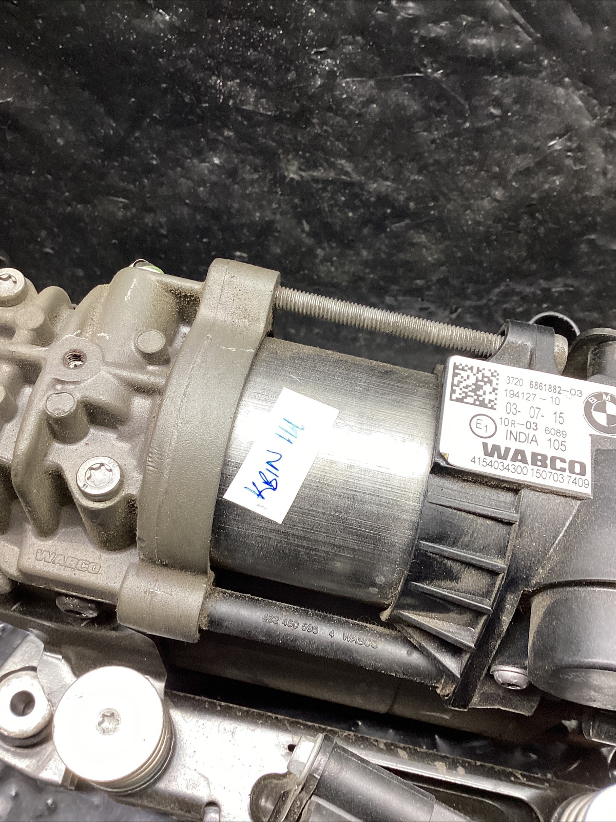 2016 BMW 750 fits 16-20 OEM air suspension compressor pump 6861882 ...